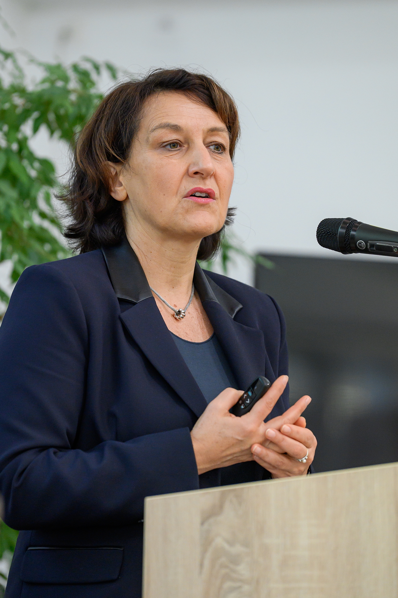 Marion Jansen z OECD diskutovala na SPU o prognózach vývoja trhu s ...