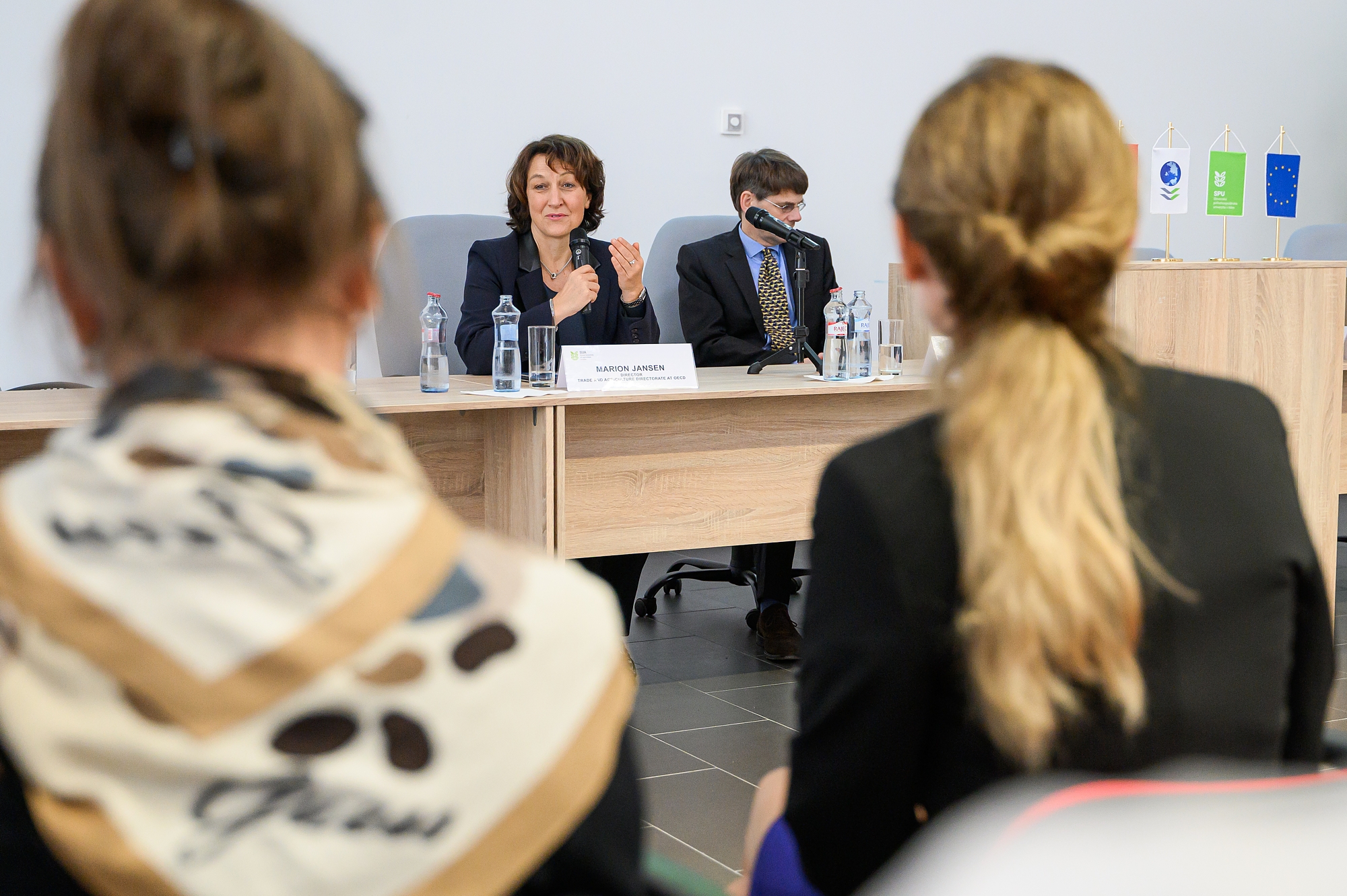 Marion Jansen z OECD diskutovala na SPU o prognózach vývoja trhu s ...